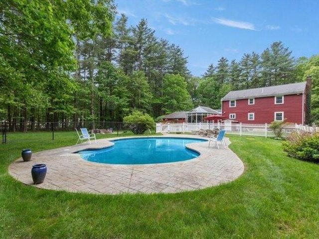 4 bedroom, Topsfield MA 01983 104905627
