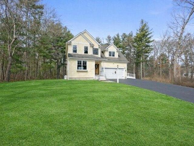 4 bedroom, Taunton MA 02780 102670989