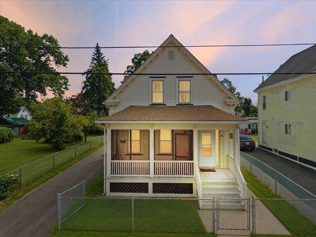4 bedroom, Taunton MA 02780 104760715