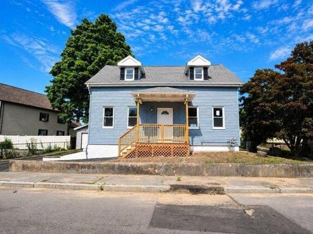 4 bedroom, Taunton MA 02780 105143031