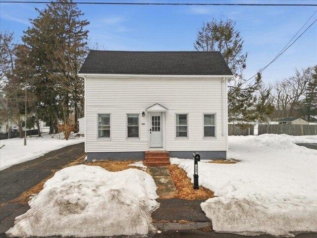 4 bedroom, Taunton MA 02780 LS102281199