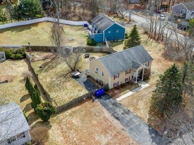 4 bedroom, Taunton MA 02780 LS102282072
