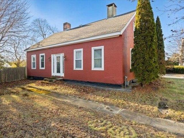 4 bedroom, Taunton MA 02780 LS102446989