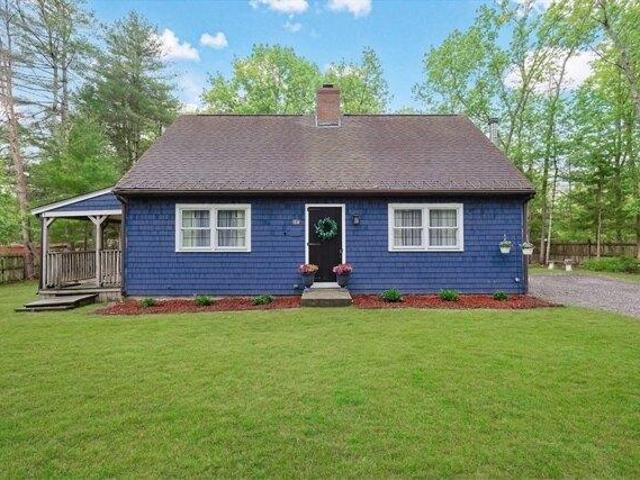 4 bedroom, Taunton MA 02718 LS102671028