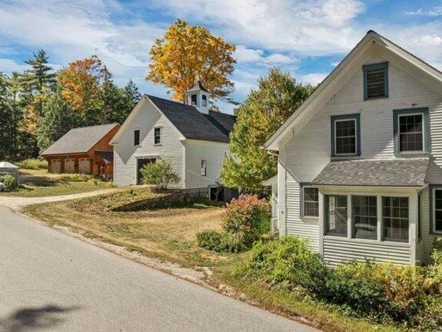 4 bedroom, Tamworth NH 03883 LS102316033