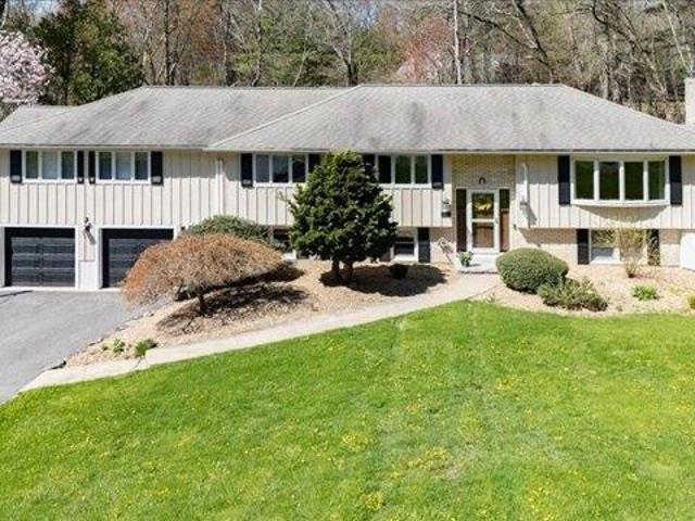 4 bedroom, Tewksbury MA 01876 LS102762107