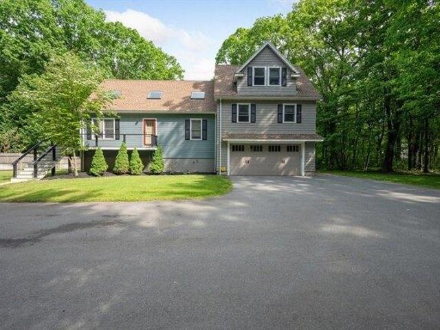 4 bedroom, Tewksbury MA 01876 LS103033797