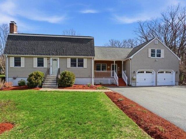 4 bedroom, Tewksbury MA 01876 102410430
