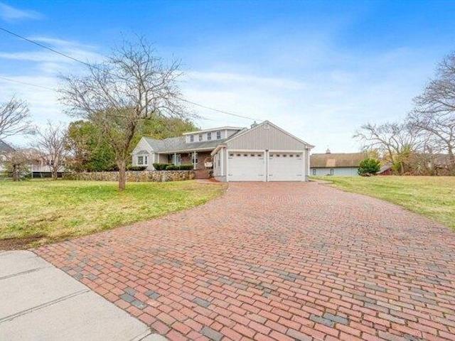 4 bedroom, Tewksbury MA 01876 102709439