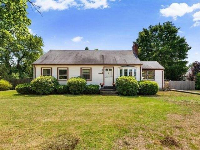 4 bedroom, Tewksbury MA 01876 104409854
