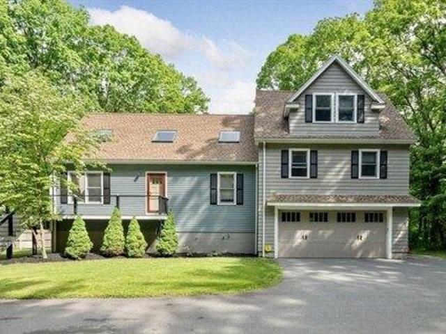 4 bedroom, Tewksbury MA 01876 105116274