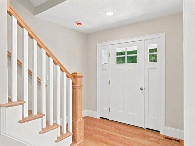 4 bedroom, Tewksbury MA 01876 105123523