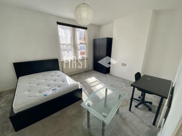 4 Bedroom Terraced