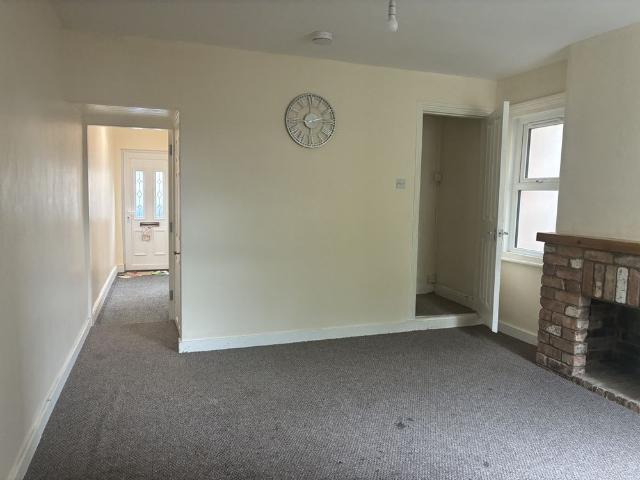 4 Bedroom Terraced for Rent