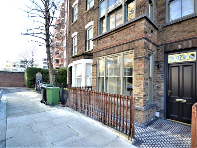 4 bedroom Terraced for rent