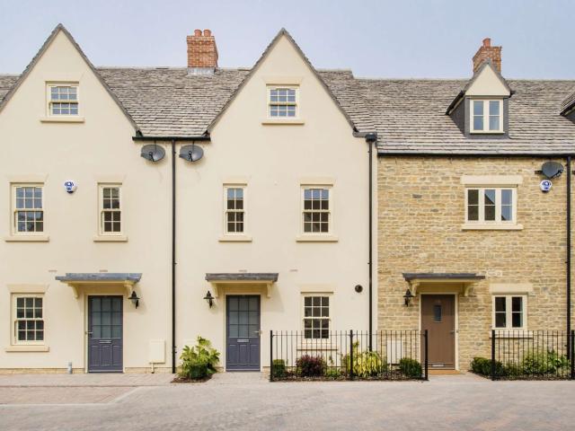 4 bedroom Terraced for rent in Ashford Close, Woodstock, OX20 1FF