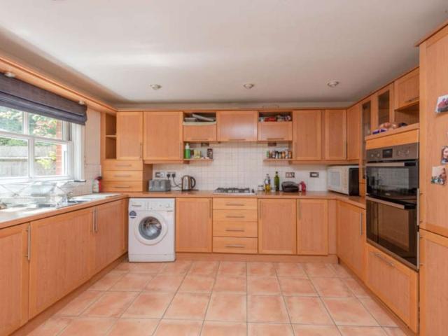 4 bedroom Terraced for rent in Lamarsh Road, Botley OX2