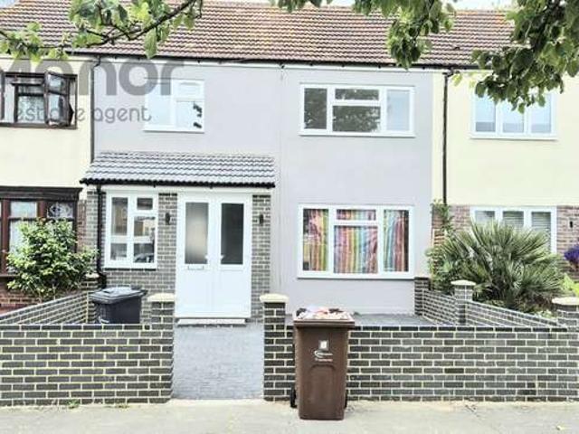 4 Bedroom Terraced House