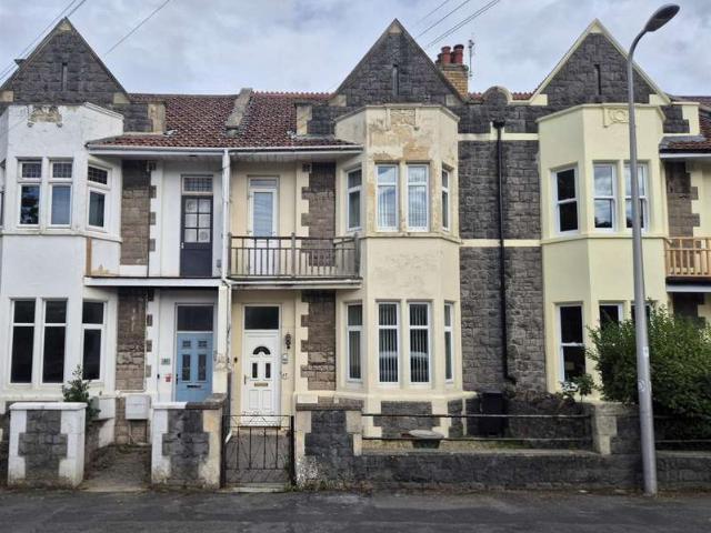 4 Bedroom Terraced House