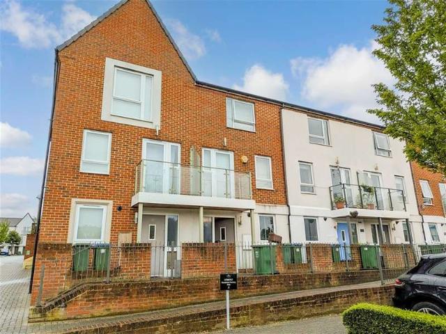 4 Bedroom Terraced House