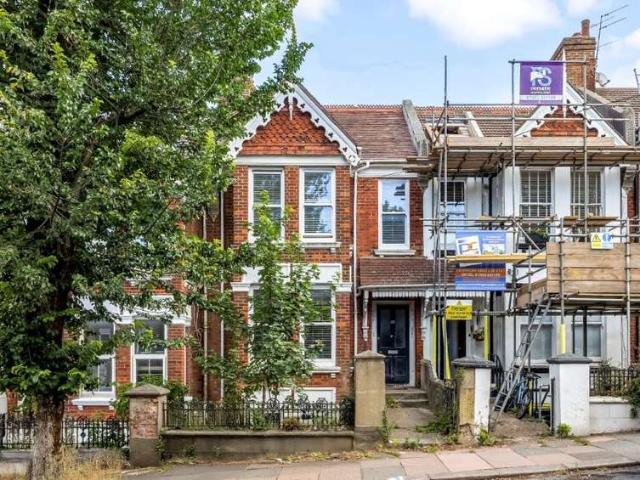 4 Bedroom Terraced House