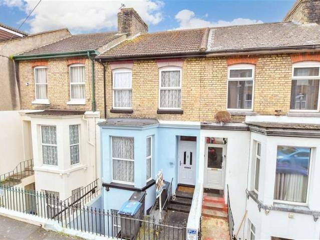 4 Bedroom Terraced House