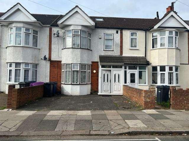 4 Bedroom Terraced House