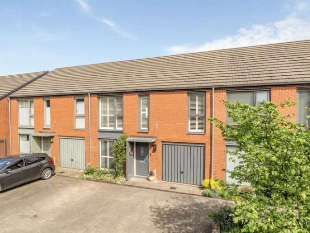 4 Bedroom Terraced House