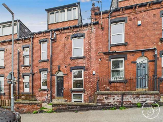 4 Bedroom Terraced House