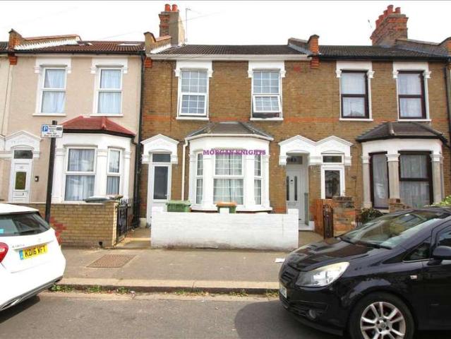 4 Bedroom Terraced House