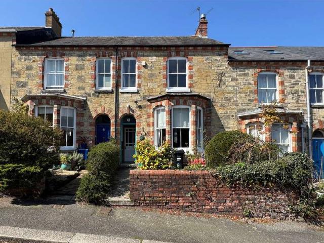 4 Bedroom Terraced House