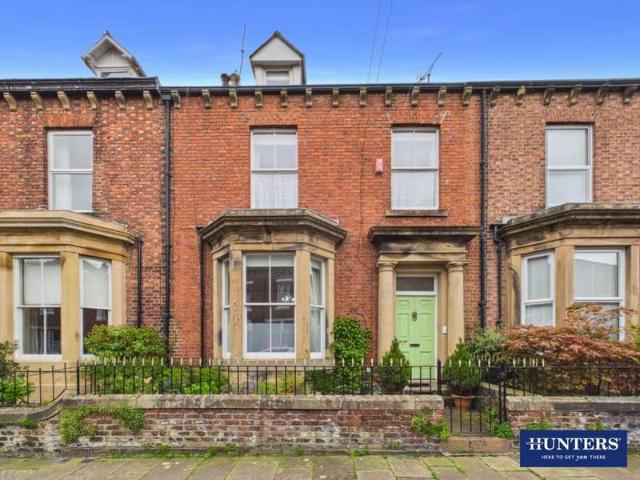 4 Bedroom Terraced House