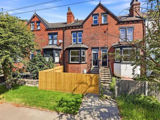 4 Bedroom Terraced House
