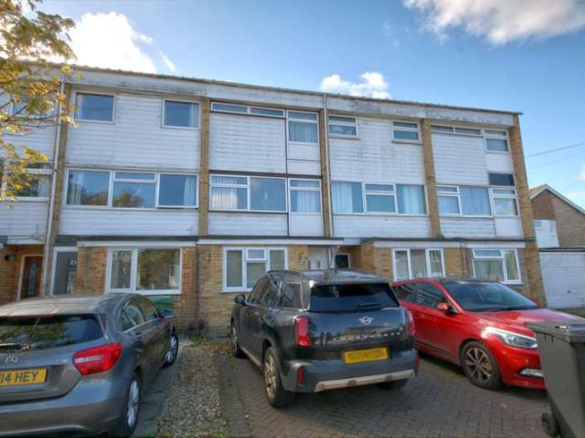 4 Bedroom Terraced House