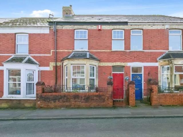 4 Bedroom Terraced House