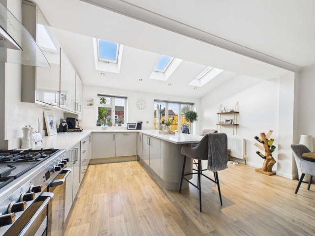 4 Bedroom Terraced House