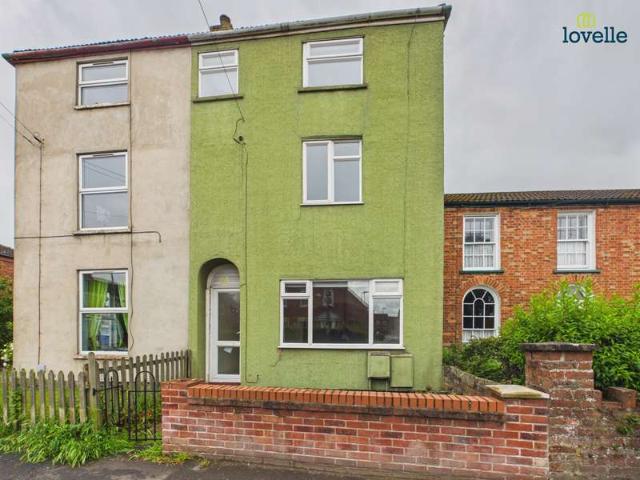 4 Bedroom Terraced House