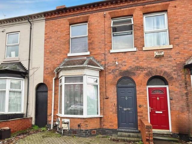 4 Bedroom Terraced House