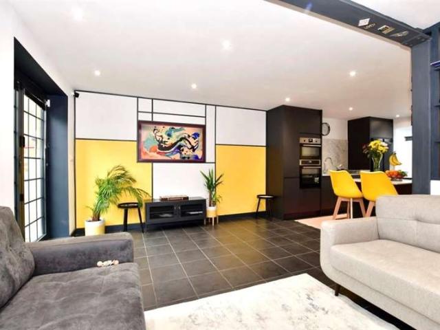 4 Bedroom Terraced House