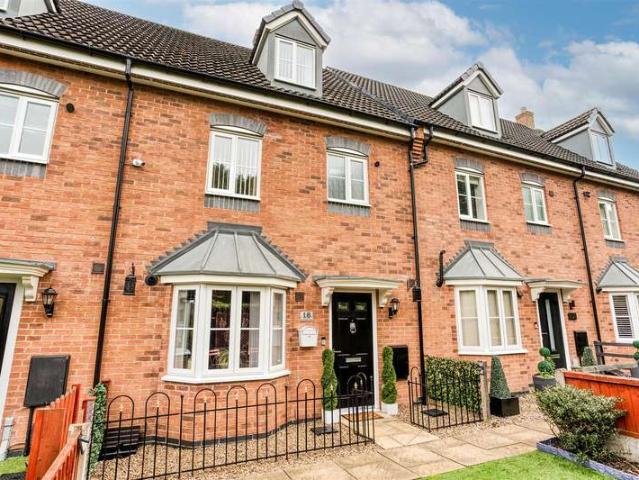4 Bedroom Terraced House