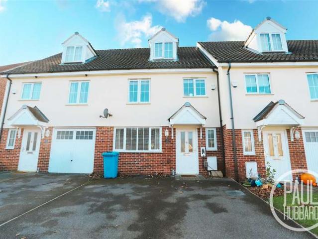 4 Bedroom Terraced House