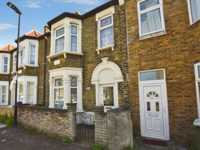 4 Bedroom Terraced House