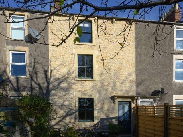 4 Bedroom Terraced House
