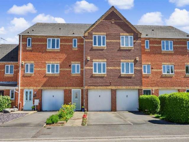 4 Bedroom Terraced House