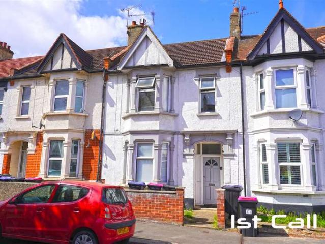 4 Bedroom Terraced House