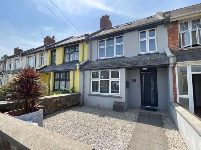 4 Bedroom Terraced House