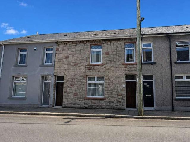 4 Bedroom Terraced House