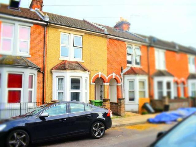 4 Bedroom Terraced House