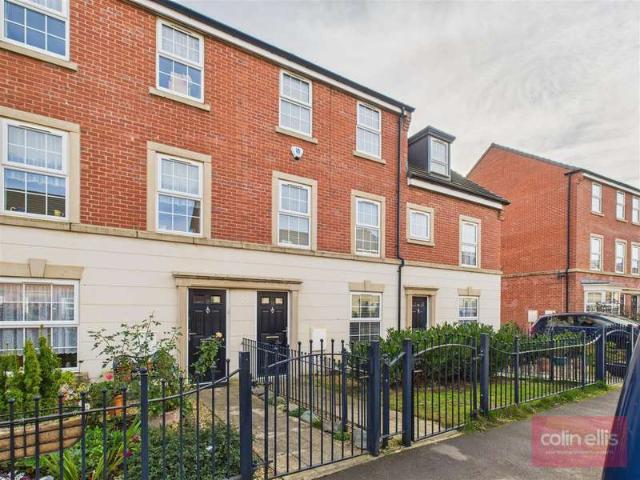 4 Bedroom Terraced House
