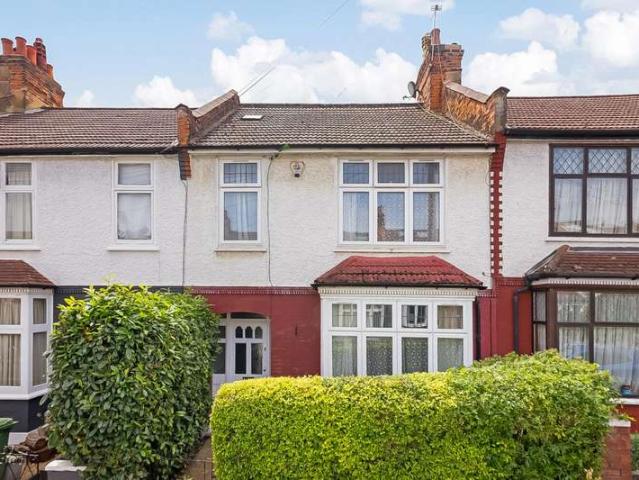 4 Bedroom Terraced House